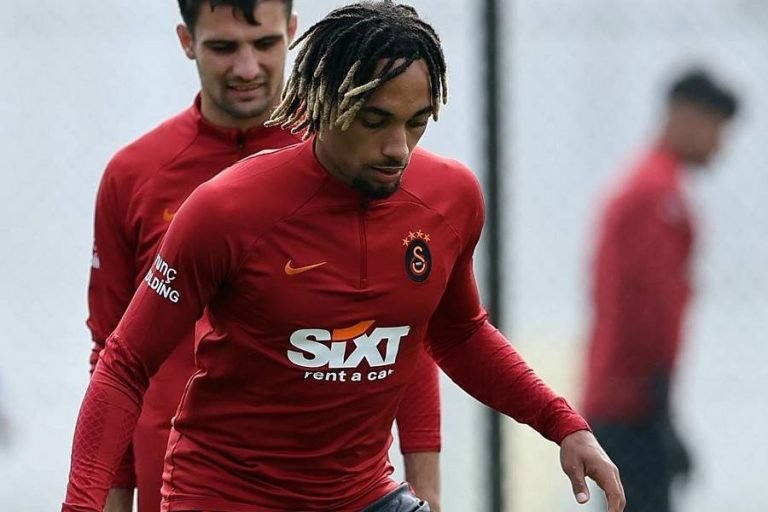 Sacha Boey dans le collimateur d'Arsenal | AfricaFoot