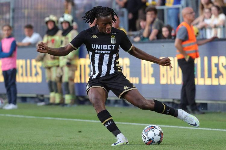 Joris Kayembe aurait signé un accord avec un club Belge | AfricaFoot