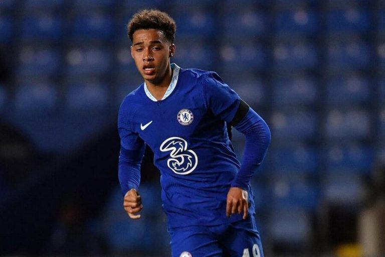 Ben Elliott Njongoue dans le viseur du FC Lorient