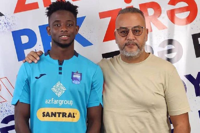 Le FK Zira annonce officiellement la signature de Salifou Soumah