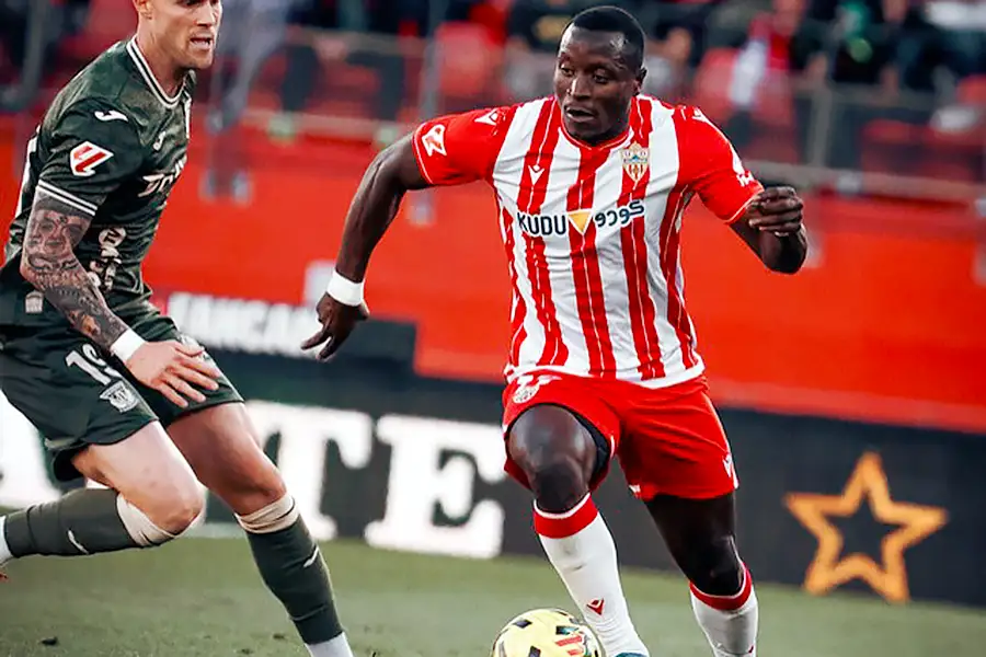 Aston Villa passe à l’attaque pour Dion Lopy | AfricaFoot