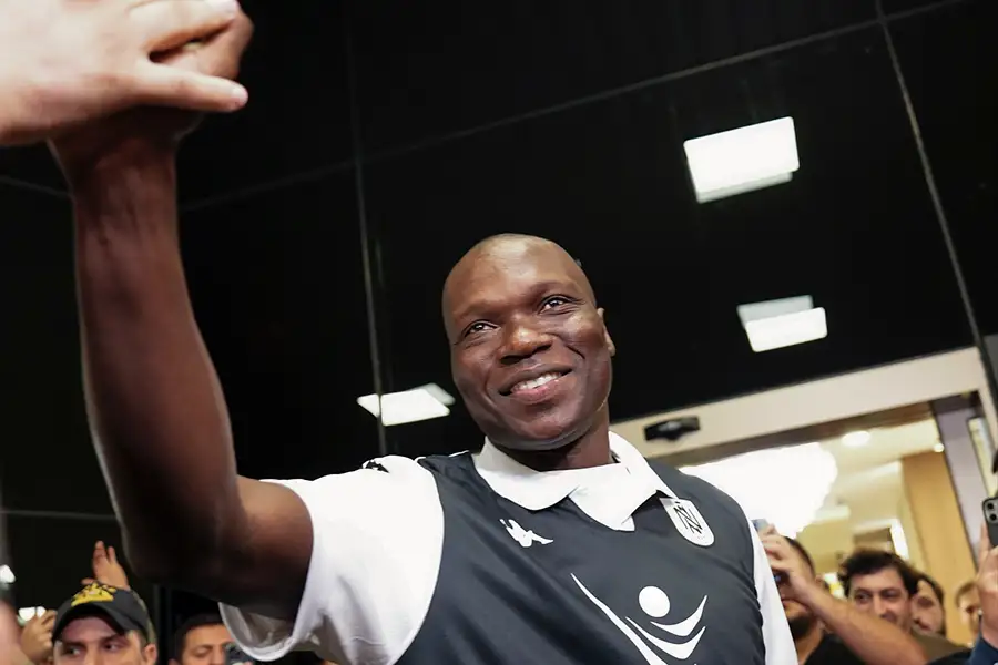 Vincent Aboubakar quitte officiellement Neftçi | AfricaFoot